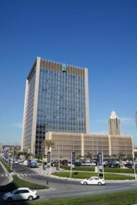 Standard Chartered Bank UAE Headquarters - James L. Williams Middle East
